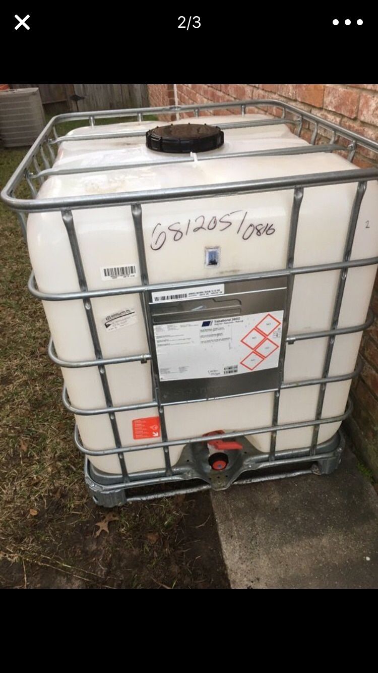 Water storage container tub 265 gallons for Sale in Houston, TX - OfferUp