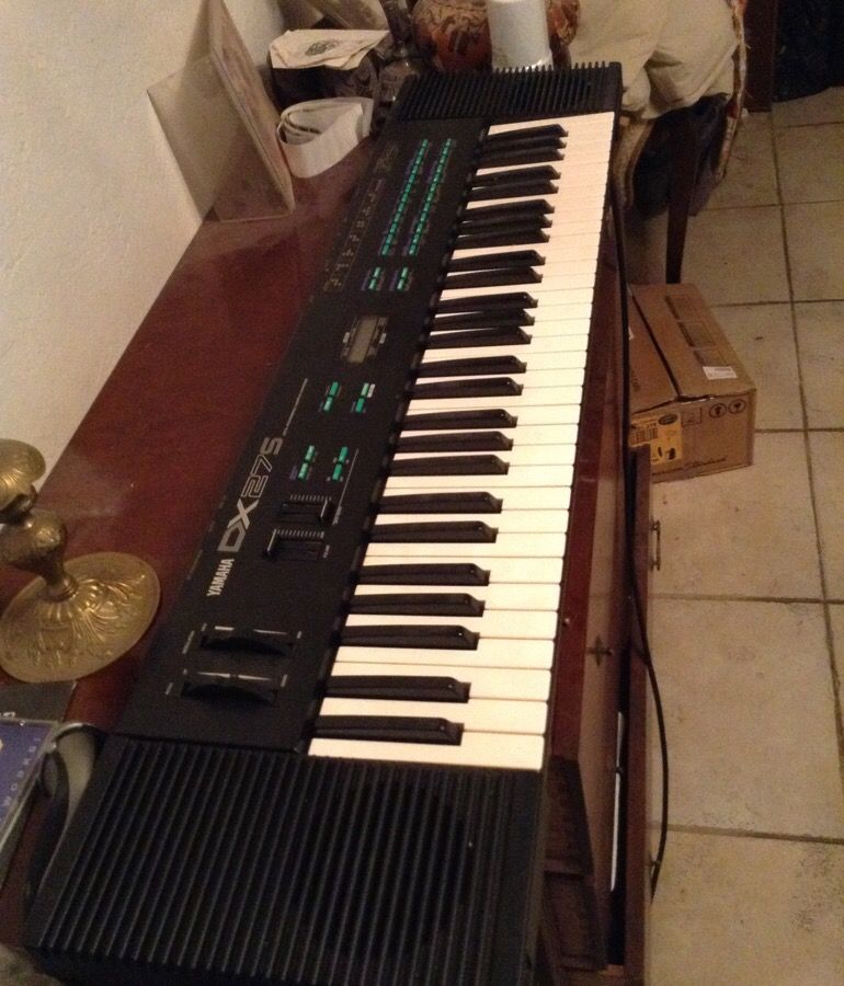 Yamaha dx 27s for operator FM synthesizer for Sale in Phoenix, AZ - OfferUp