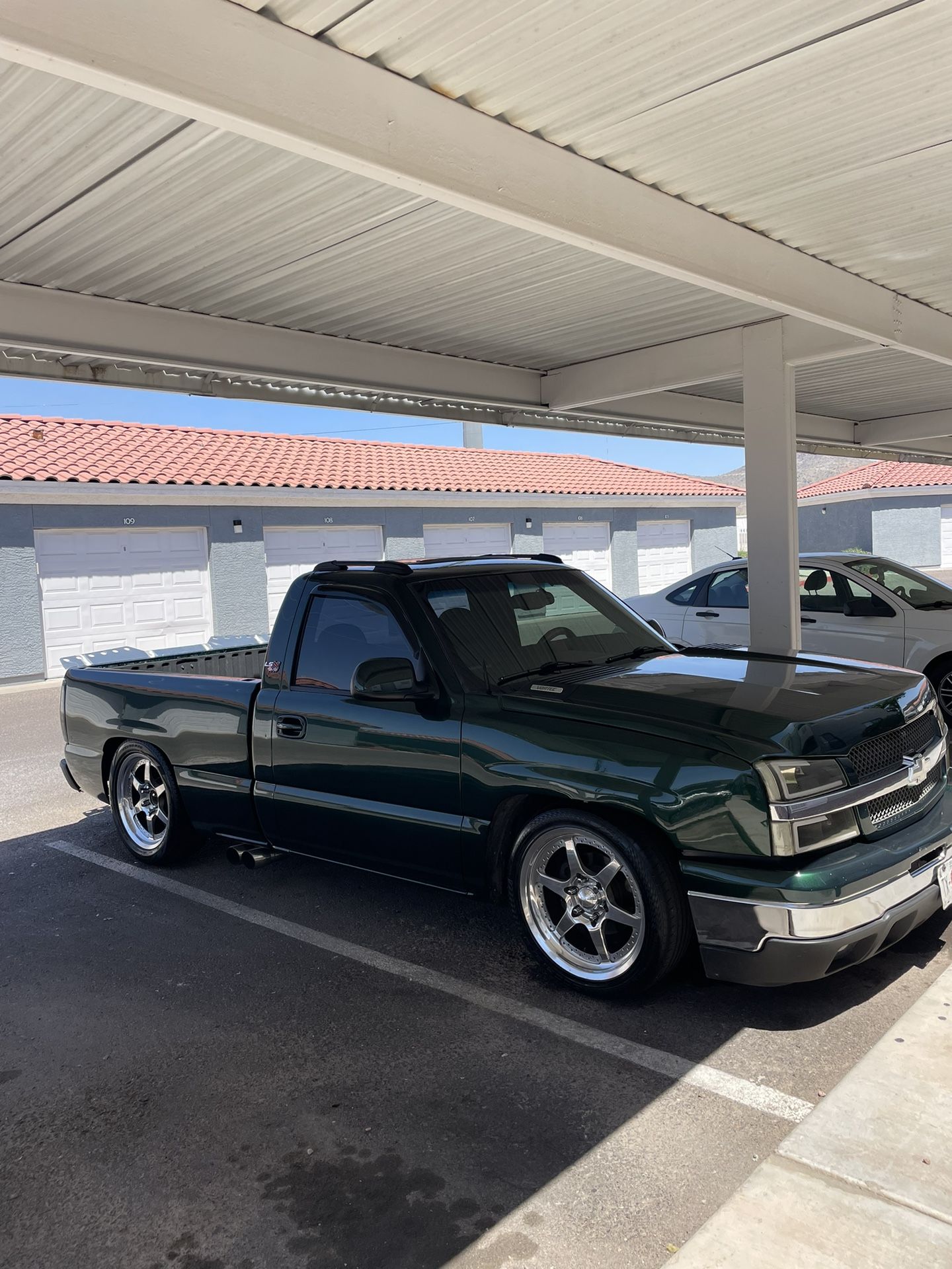 2004 Chevrolet Silverado for Sale in Phoenix, AZ - OfferUp