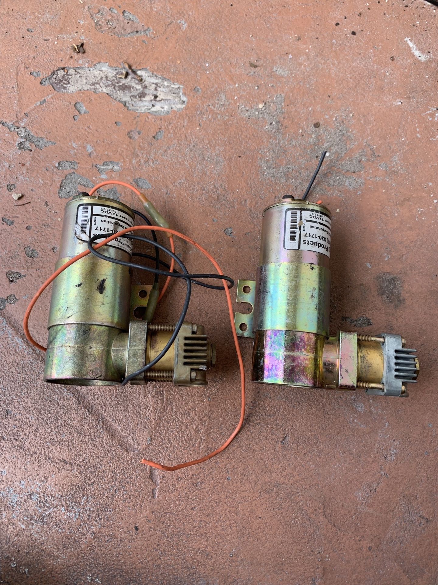 2 Hadley 850 Series Mini Air Compressors 12V train horns 110-135psi for ...