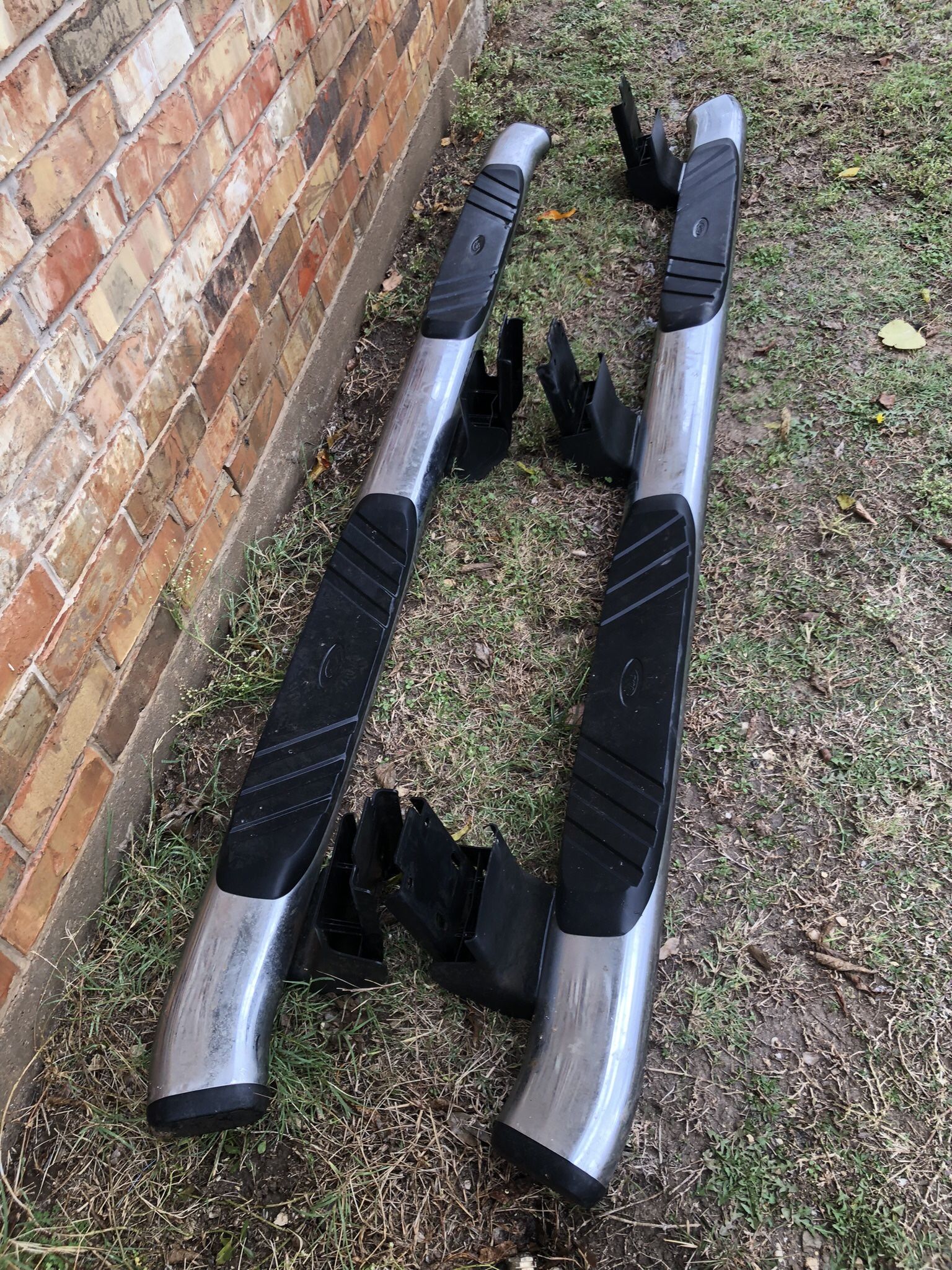 Side Steps Side Bars Ford F250 for Sale in Midlothian, TX - OfferUp
