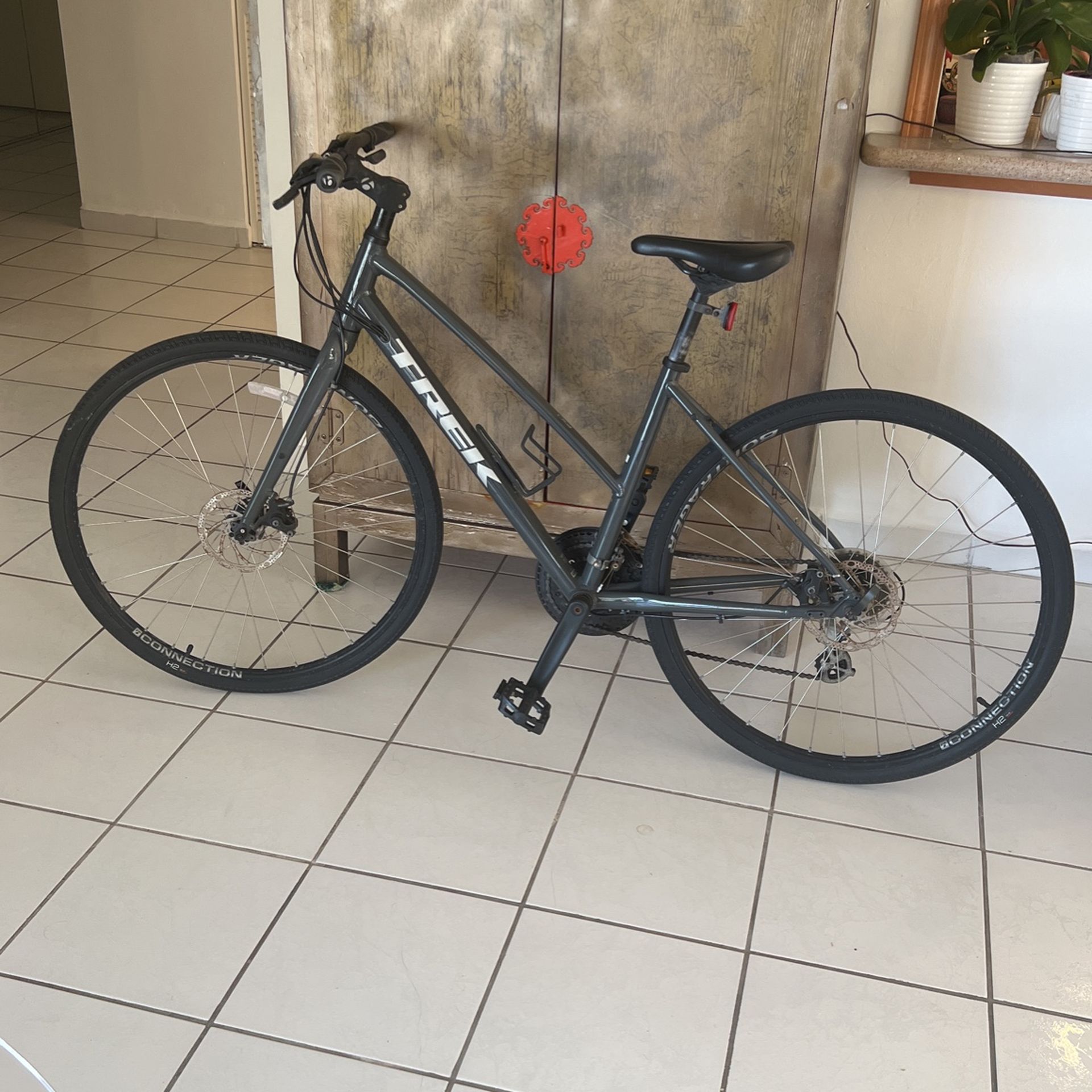 Trek Hybrid Bycicle for Sale in Miami, FL - OfferUp