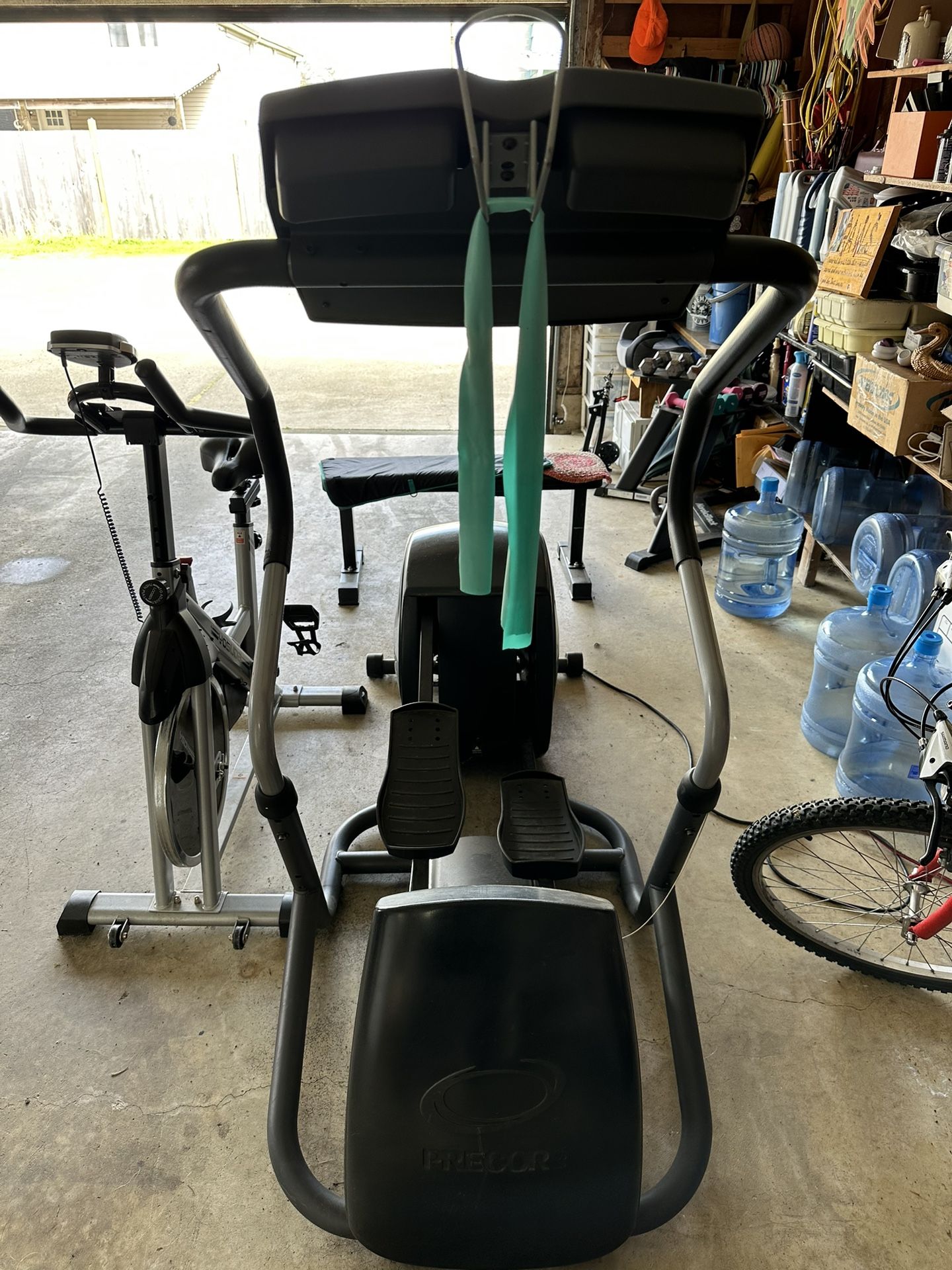 Precor Elliptical for Sale in Cosmopolis, WA - OfferUp