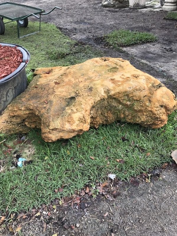 Cap rocks patio decorative boulder for Sale in Miami, FL - OfferUp