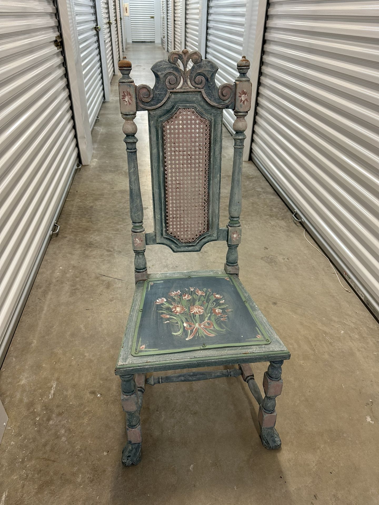 Handmade Painted Throne Chair for Sale in Miami, FL - OfferUp