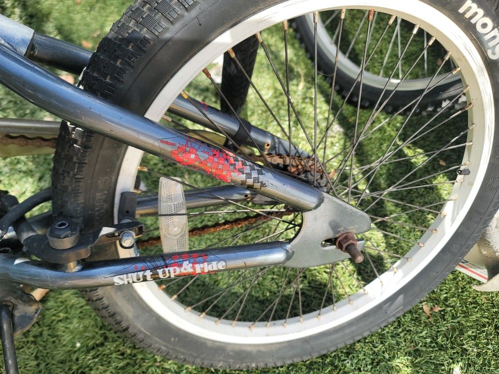 Mongoose ravage bmx store