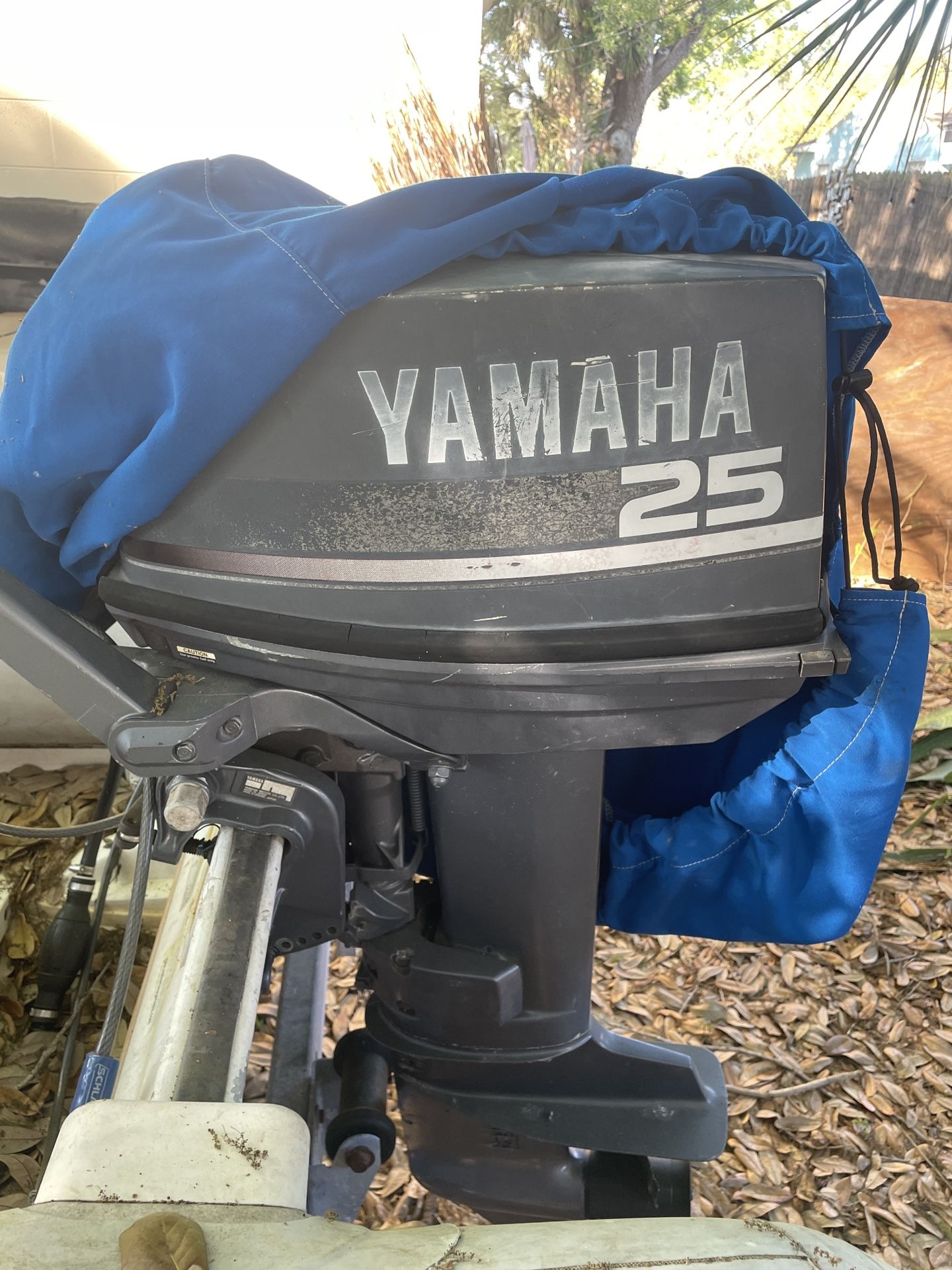 Yamaha 25hp Outboard Motor 2 Stroke Short Shaft for Sale in St. Petersburg, FL - OfferUp