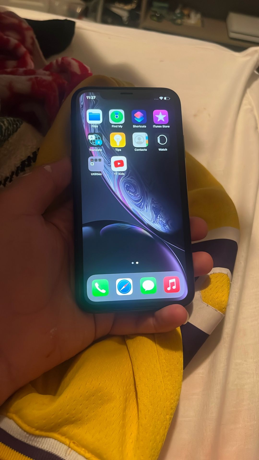 IPhone 8 ,broken Kinda, Password 123456 , Mini for Sale in Everett, WA - OfferUp