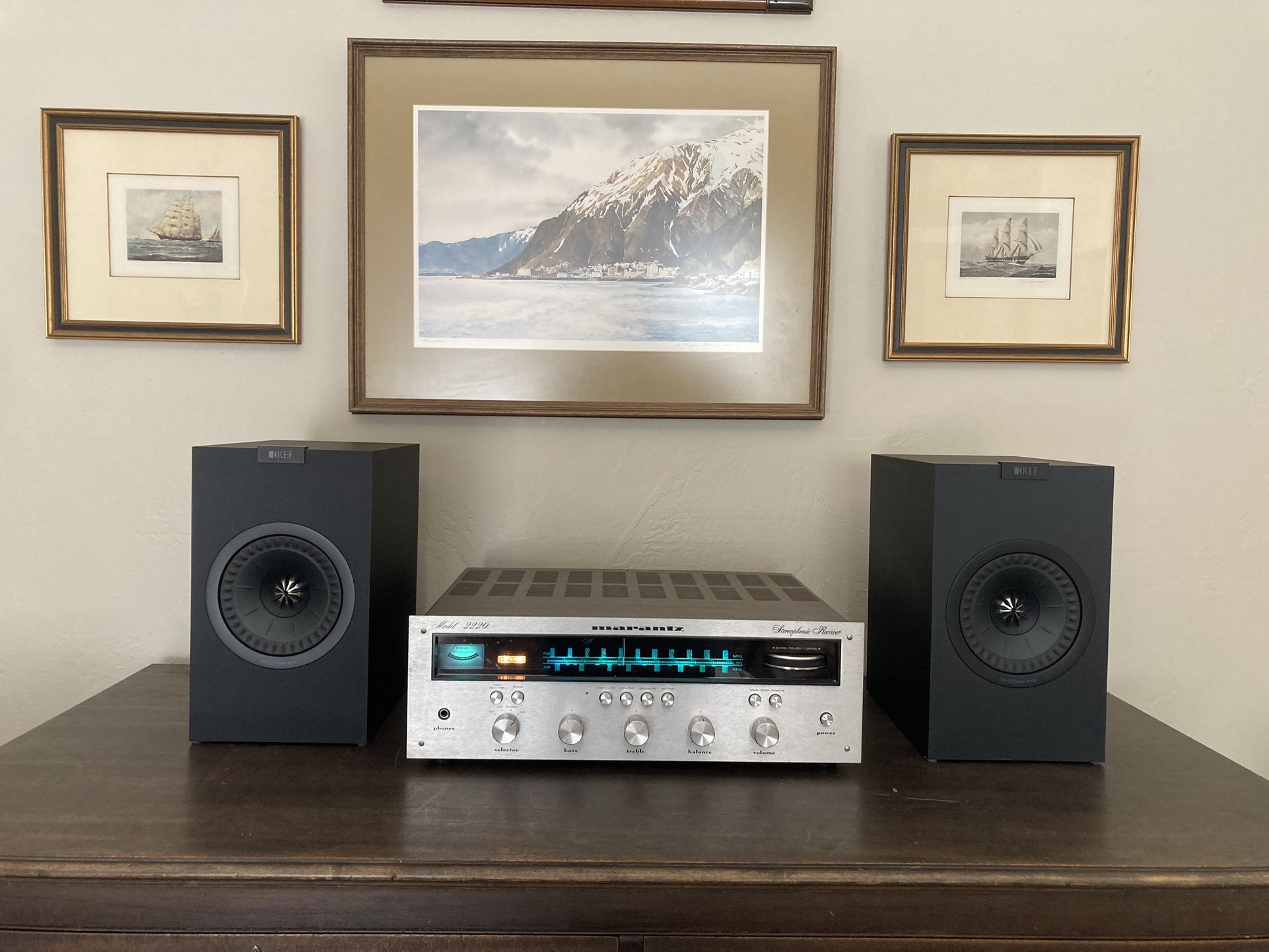 KEF Q150 Bookshelf Speakers Excellent Condition for Sale in Phoenix, AZ ...