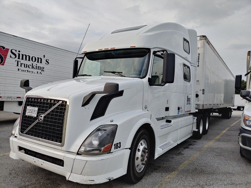 2006 Volvo Vnl 780 for Sale in Oak Lawn, IL - OfferUp