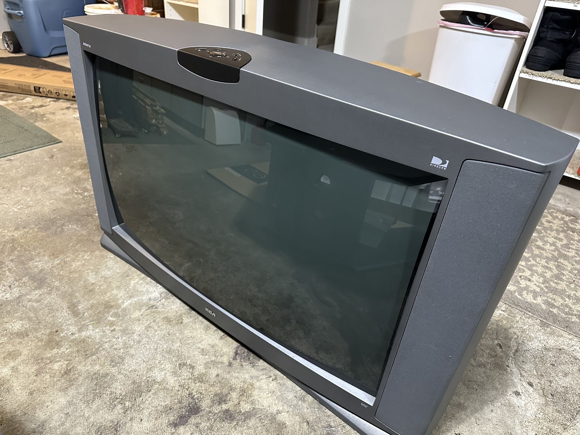 FREE RCA F38310 CRT HDTV for Sale in Woodway, WA - OfferUp