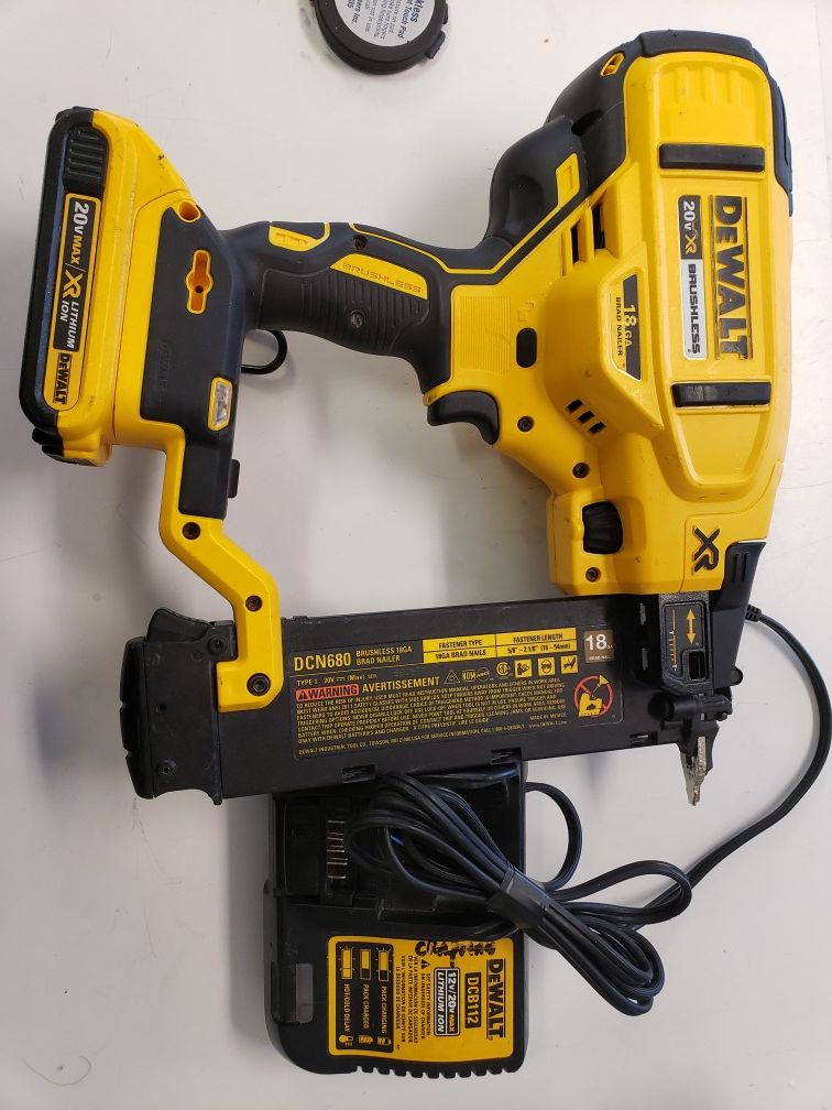 20v Dewalt DCN680 18ga Cordless Brad Nailer for Sale in Scottsdale, AZ ...