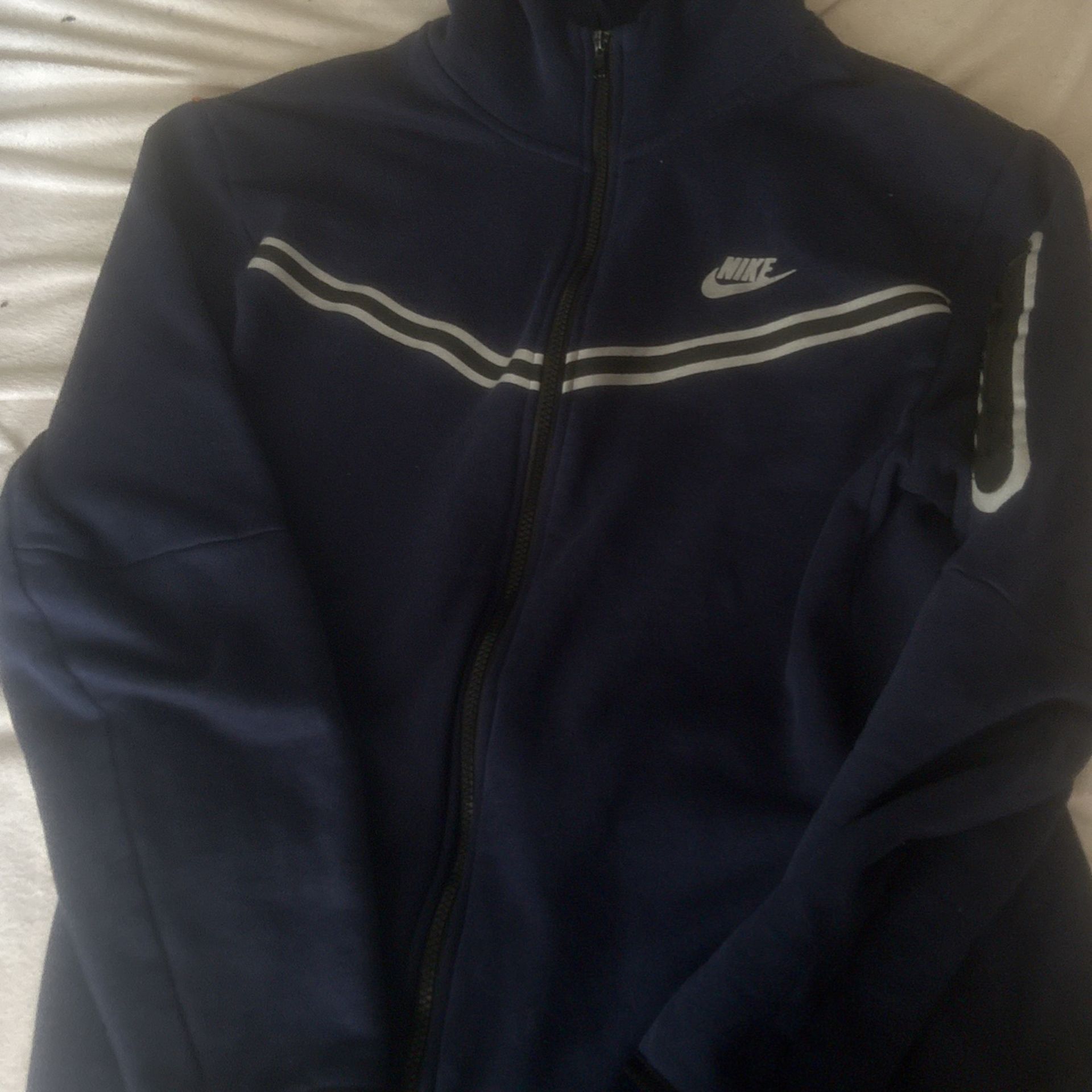 Medium Dark Blue Nike Tech for Sale in Las Vegas, NV - OfferUp