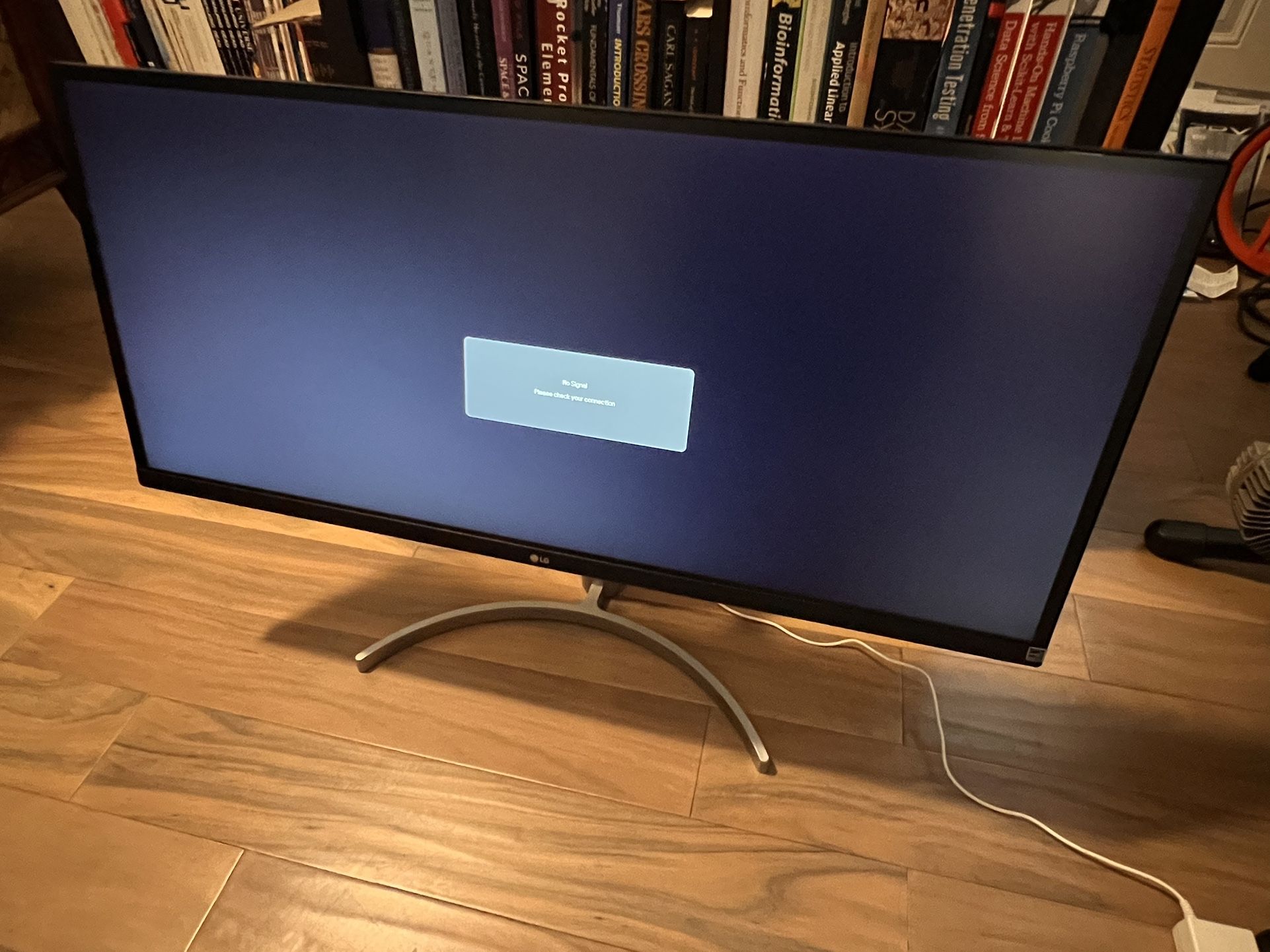 LG Ultrawide FHD 34” Computer Monitor - 34WK650W for Sale in San Diego ...