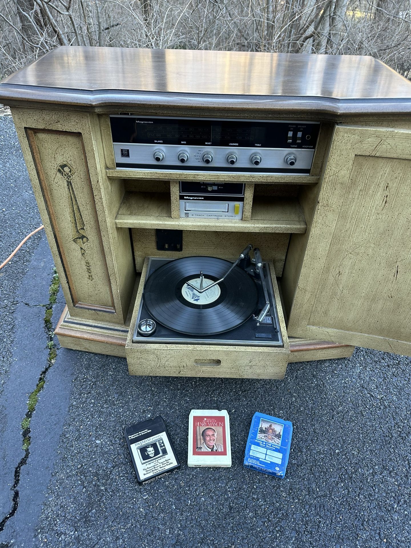 Gorgeous 1975 Venetian Stereo Console - Magnavox - Console Table ...