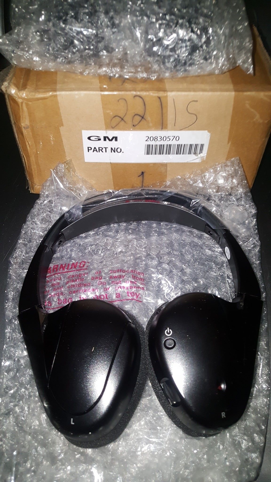 PAIR GM 20830570 Headphone headset Chevrolet Suburban, GMC Yukon ...