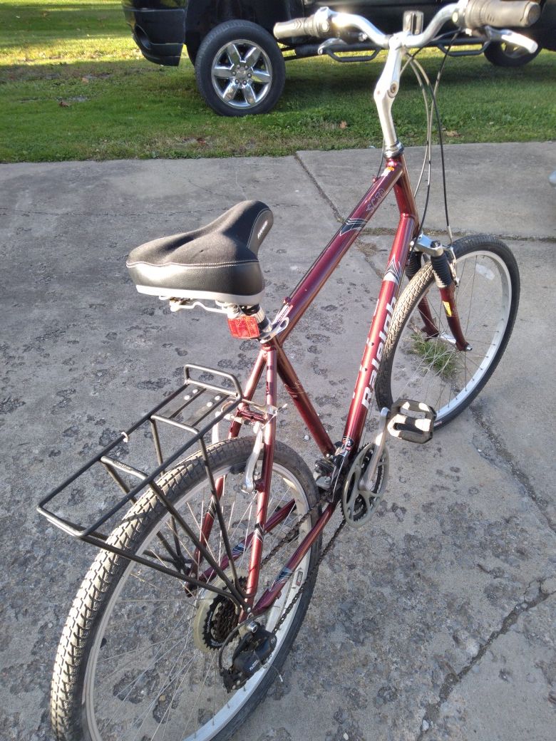 22 inch Raleigh SC 30 bicycle. for Sale in Greenville, PA - OfferUp
