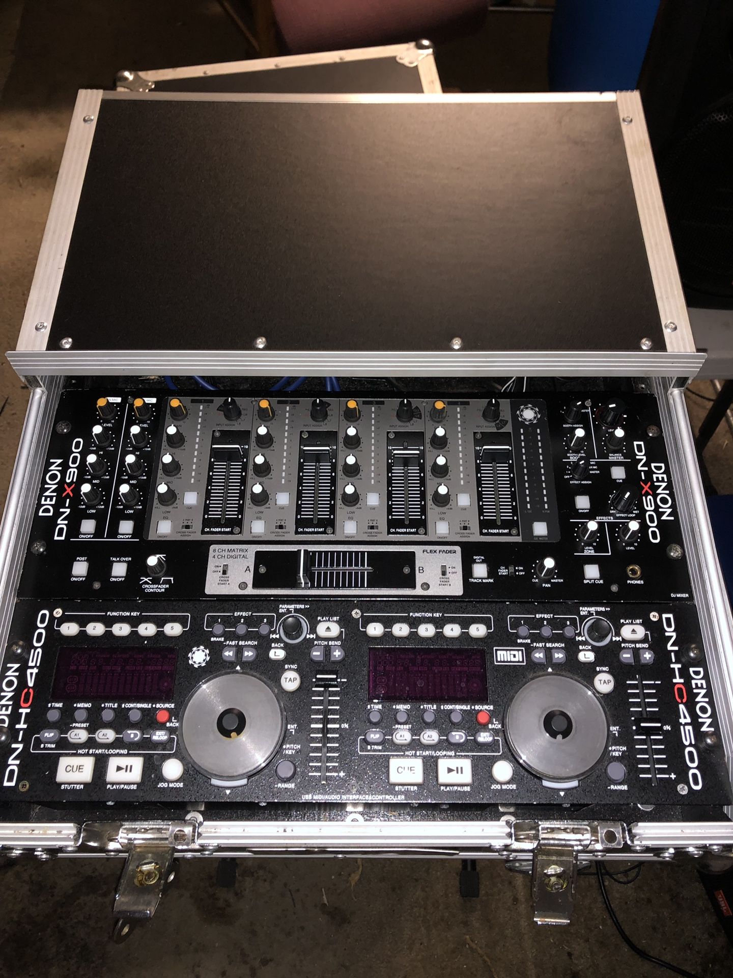 DENON DN-HC4500 CONTROLLER AND DN-X900 MIXER WITH ROAD CASE AND LAPTOP ...