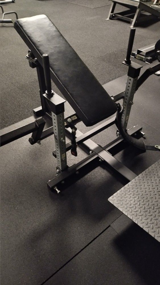 Glute Hip Thrust plate Loaded for Sale in San Antonio, TX - OfferUp