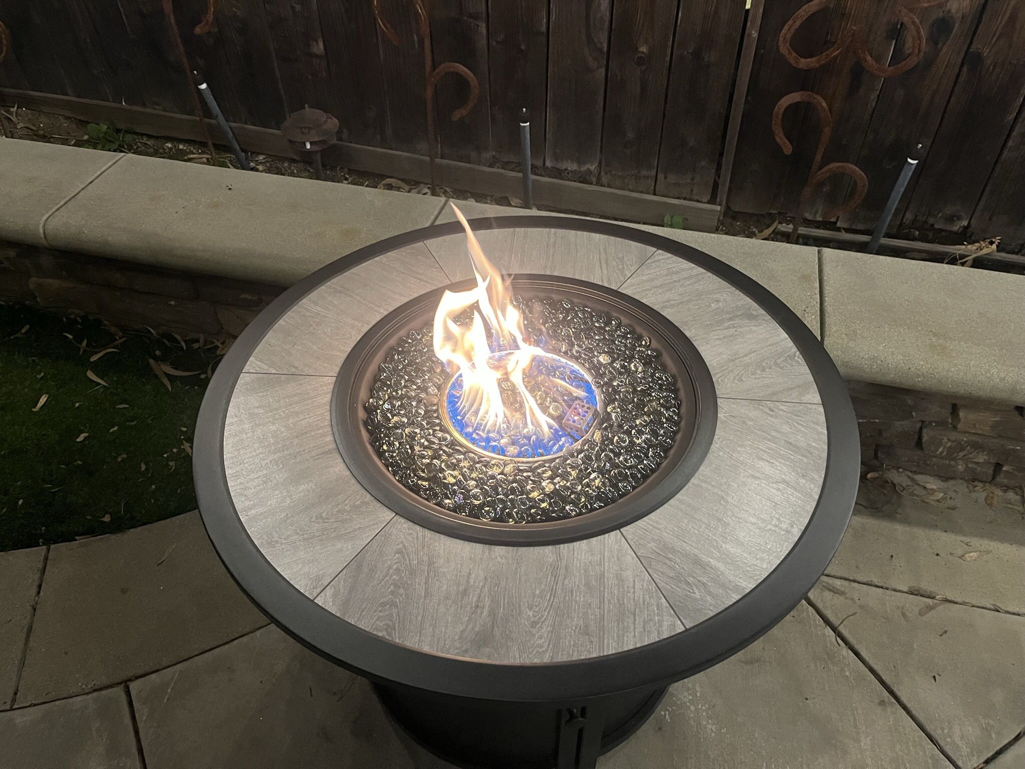 Madison Fire Pit Table – Excellent/New Condition for Sale in Alta Loma ...