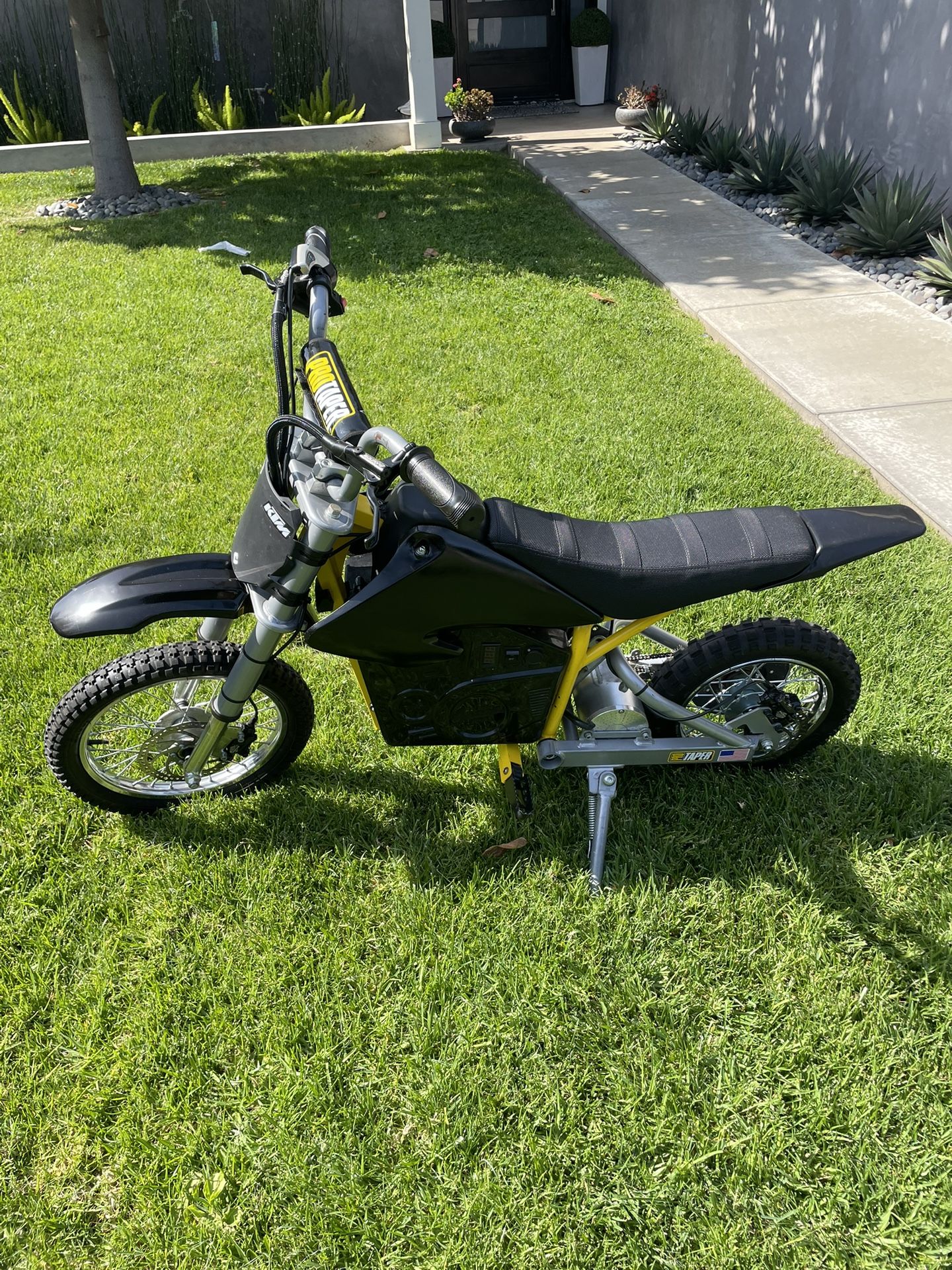 Razor Mx 650 Fully Upgraded for Sale in Costa Mesa, CA - OfferUp