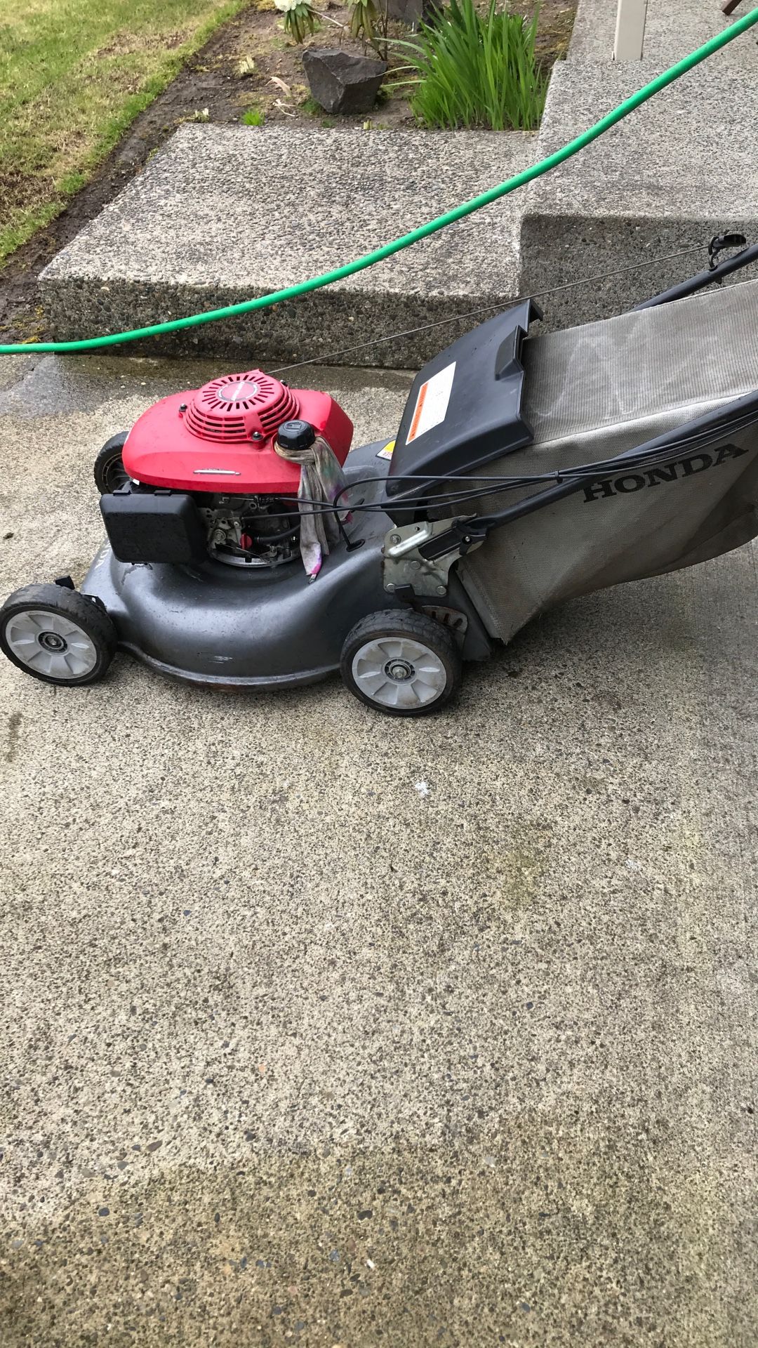 Used But Great Running Honda Hrr216 Mower for Sale in Tigard, OR - OfferUp