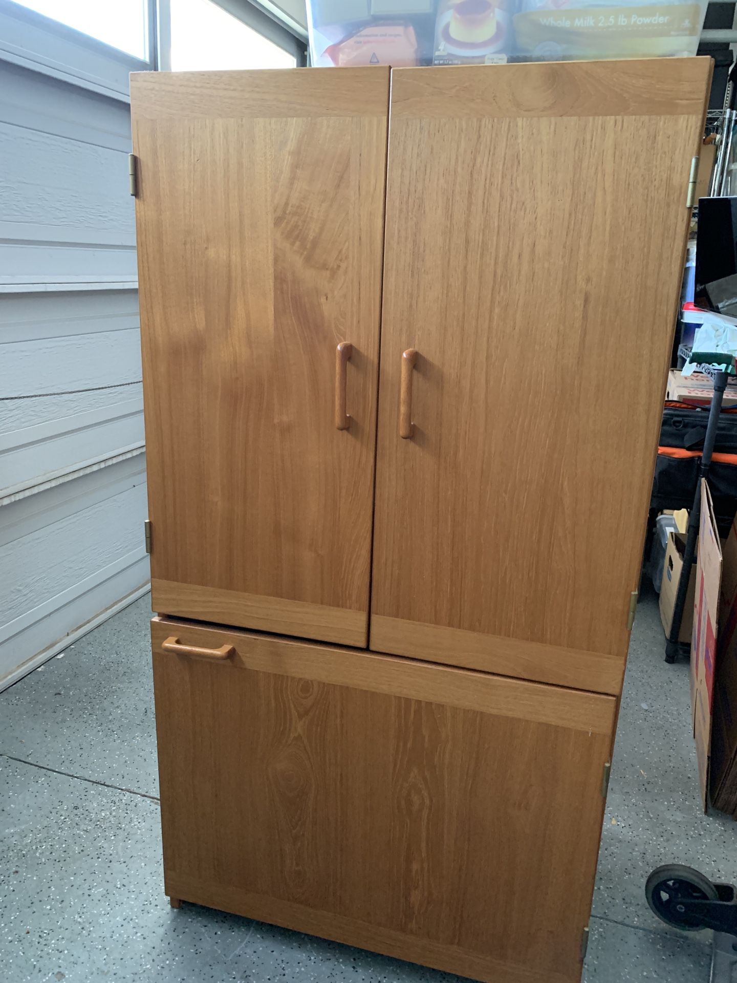 FREE! Cabinet for Sale in Santa Clarita, CA - OfferUp