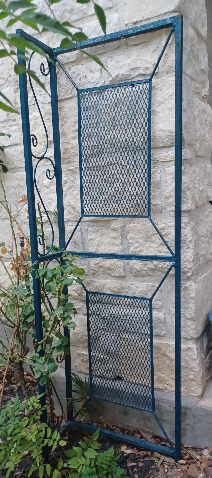 Metal Trelli$ for Sale in San Antonio, TX - OfferUp