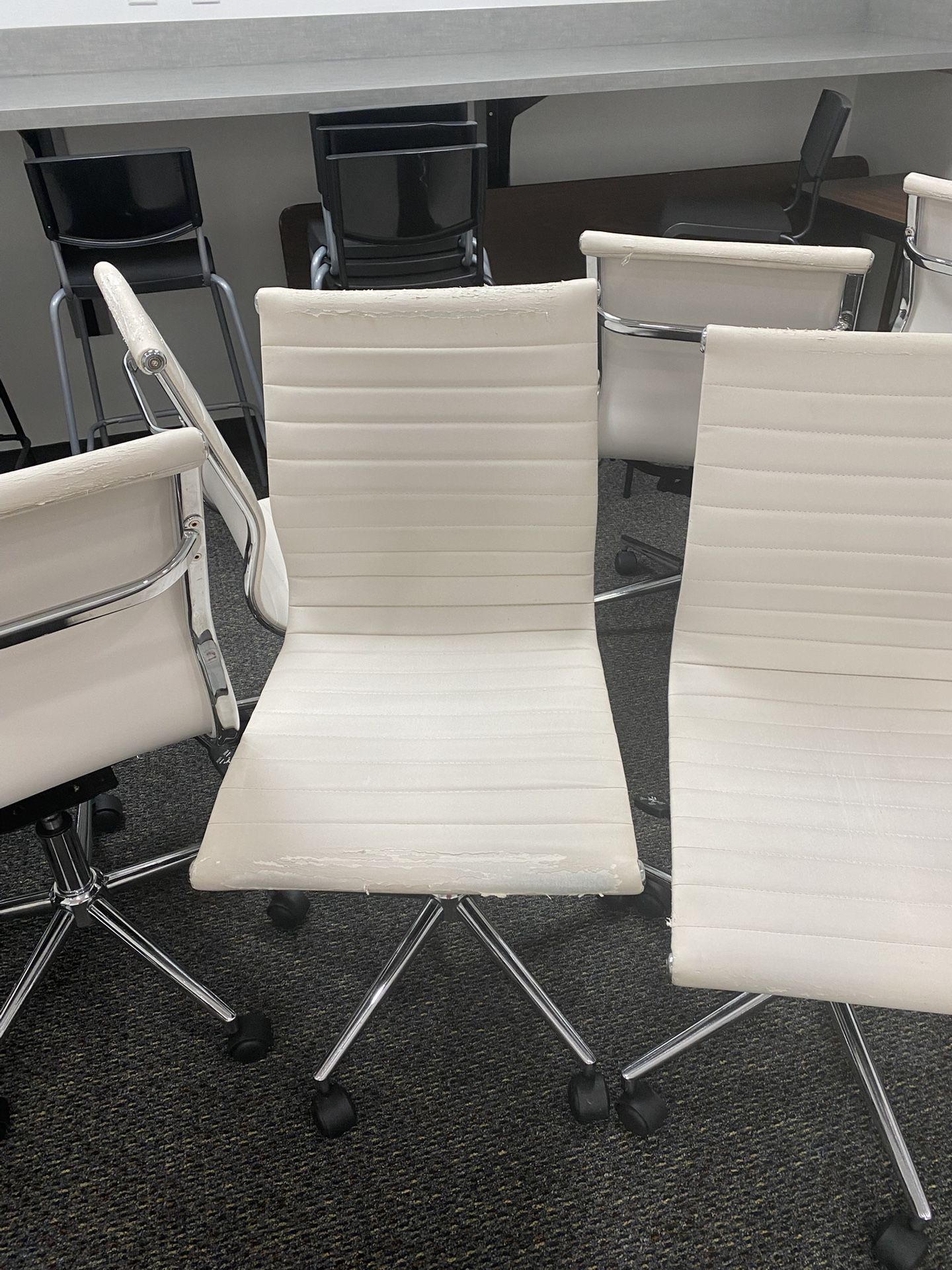 Free 11 Chairs for Sale in Fort Lauderdale, FL - OfferUp