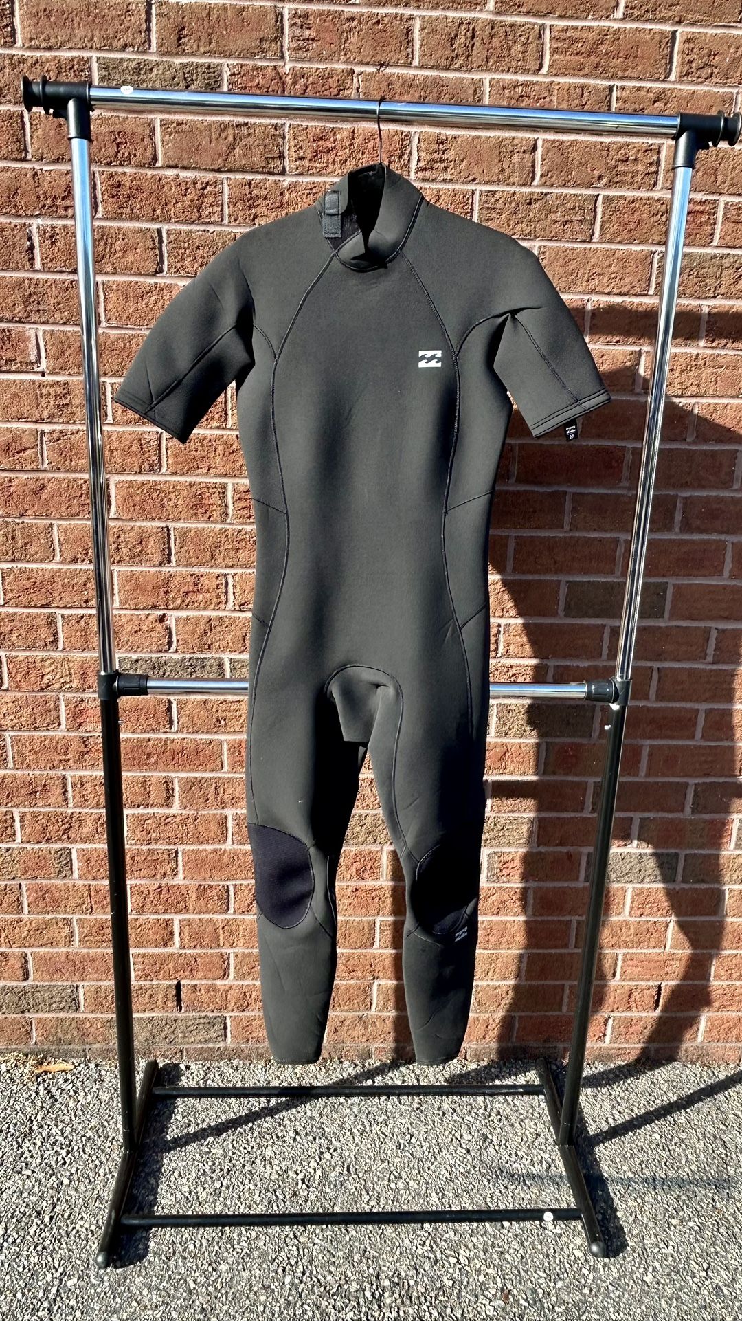 BILLABONG 2m wetsuit - Men’s Size Medium for Sale in Virginia Beach, VA ...
