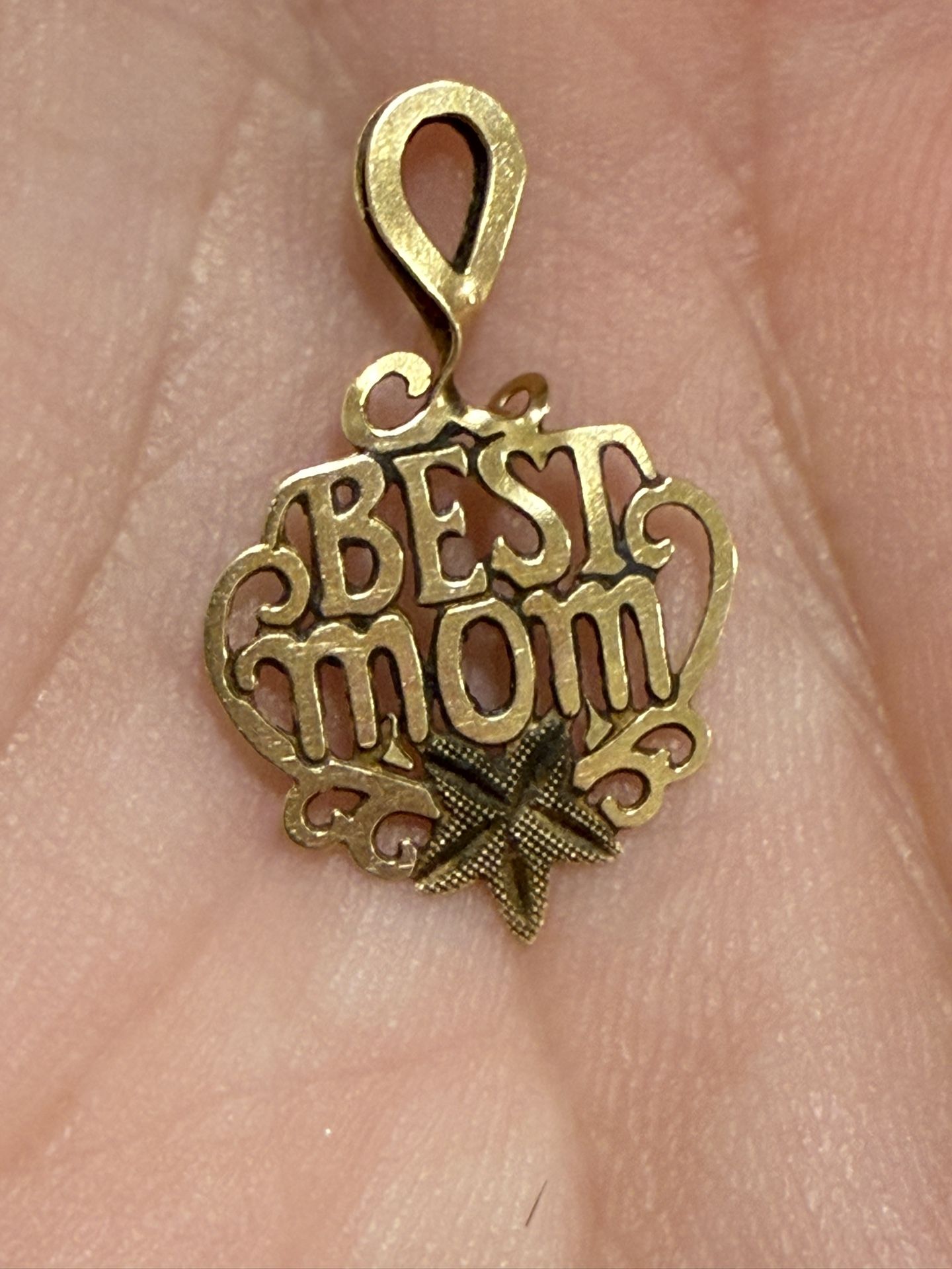 Best Mom Gold Pendant for Sale in Anaheim, CA - OfferUp