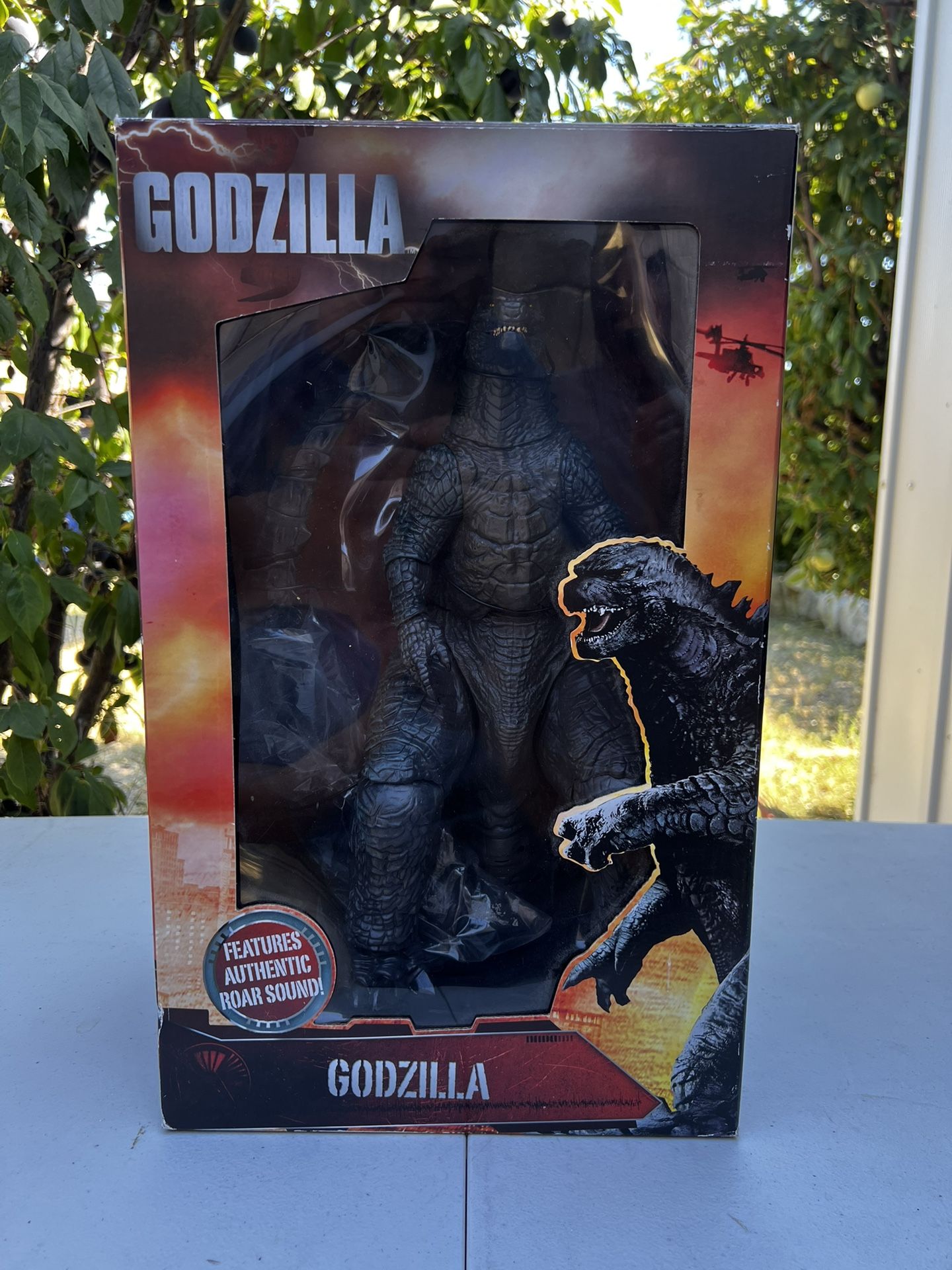 Neca Godzilla for Sale in Pomona, CA - OfferUp