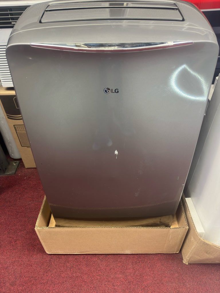 14000btu Portable Ac/ Heater Both By LG. Complete Set With Windows Hose ...