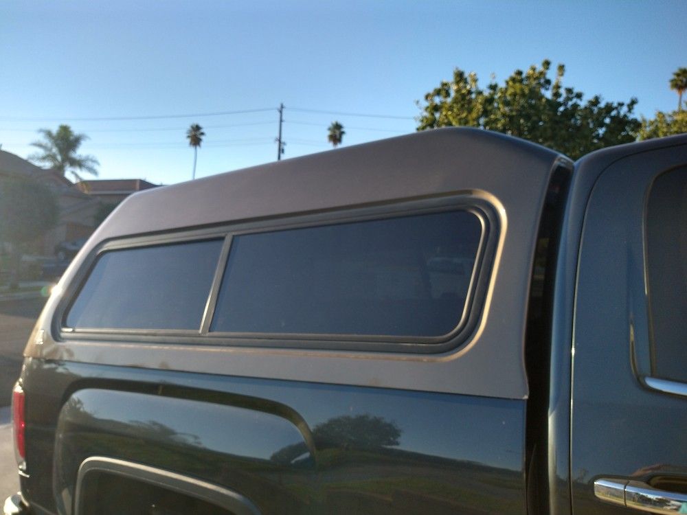 Leer Camper Shell 2014-2018 Sierra Silverado 6.5' Bed for Sale in ...