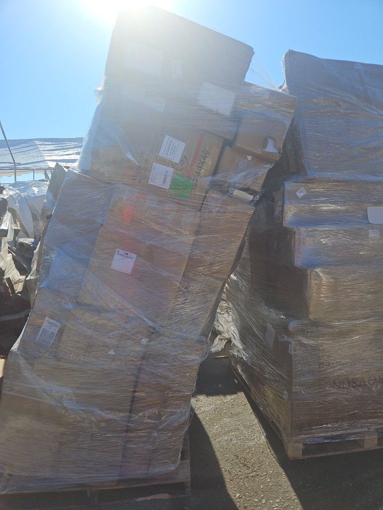 Amazon Monsters Pallets Fire for Sale in Porterville, CA - OfferUp