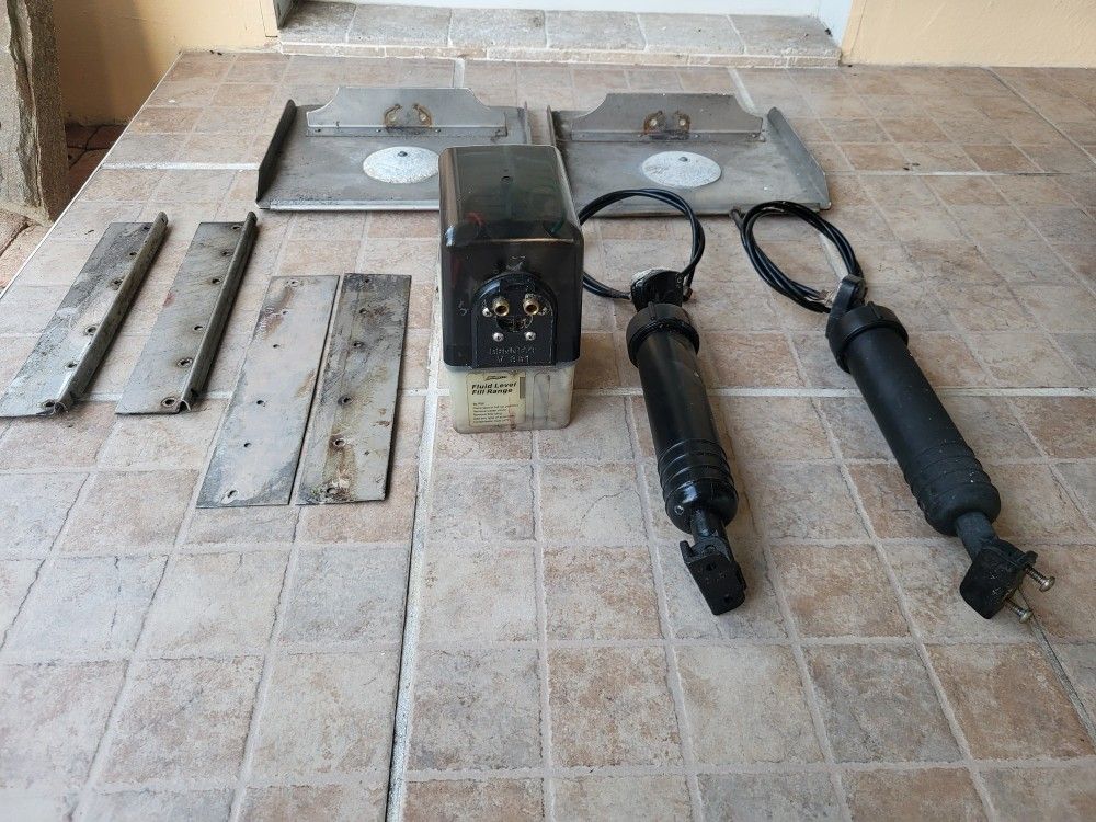 Bennett Hydraulic Trim Tabs System for Sale in Miami, FL - OfferUp