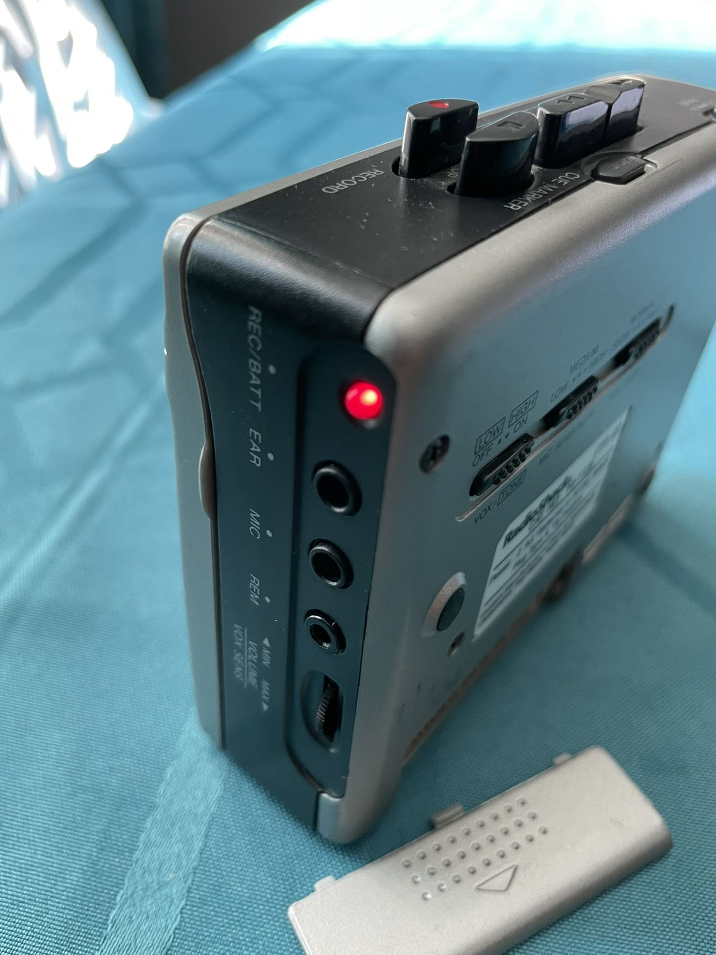 Radio Shack CTR-122 Handheld Cassette Tape Recorder VOX Voice ...