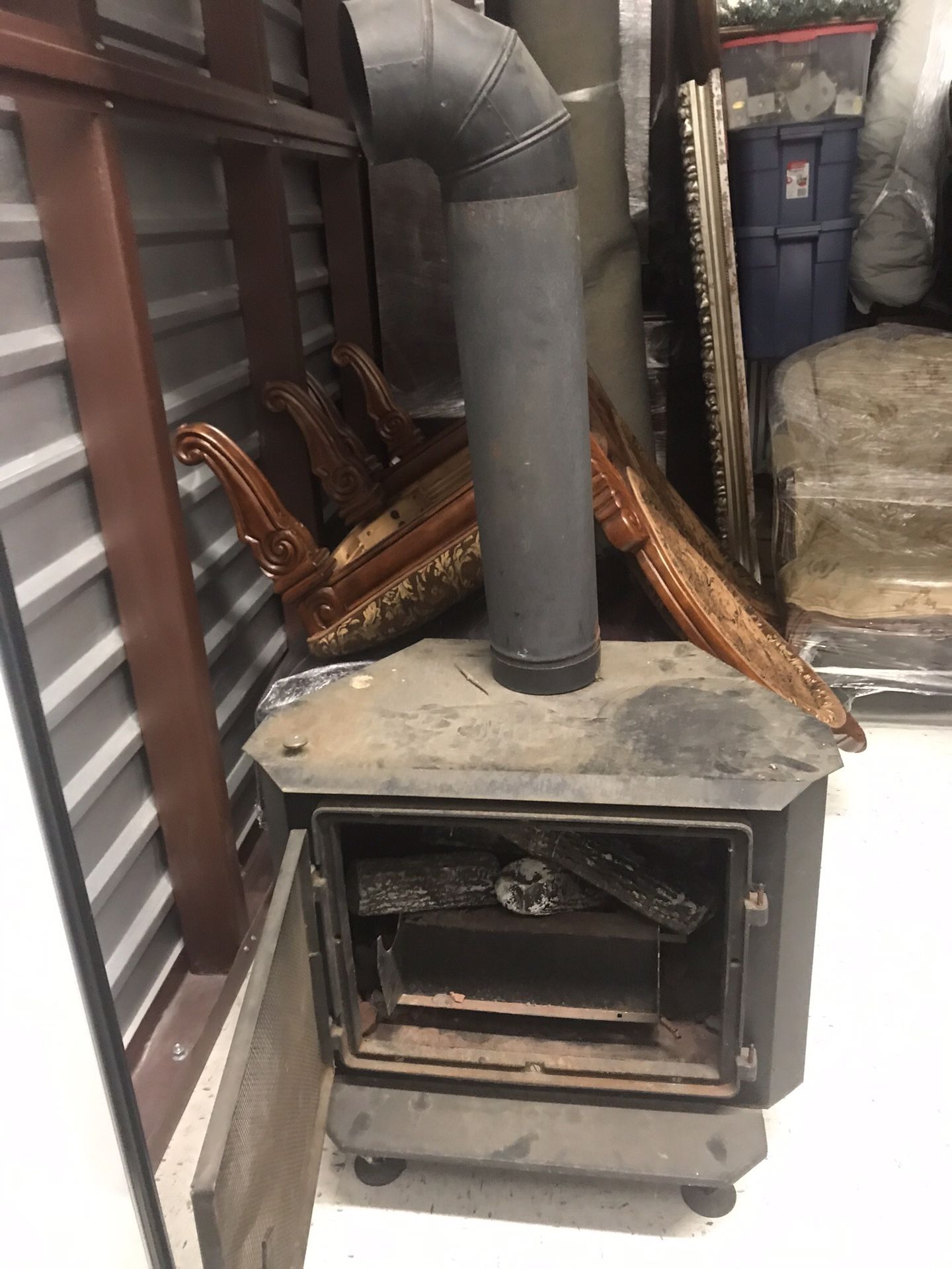 Free Potbelly Sterno Burning Stove for Sale in Lake Zurich, IL - OfferUp