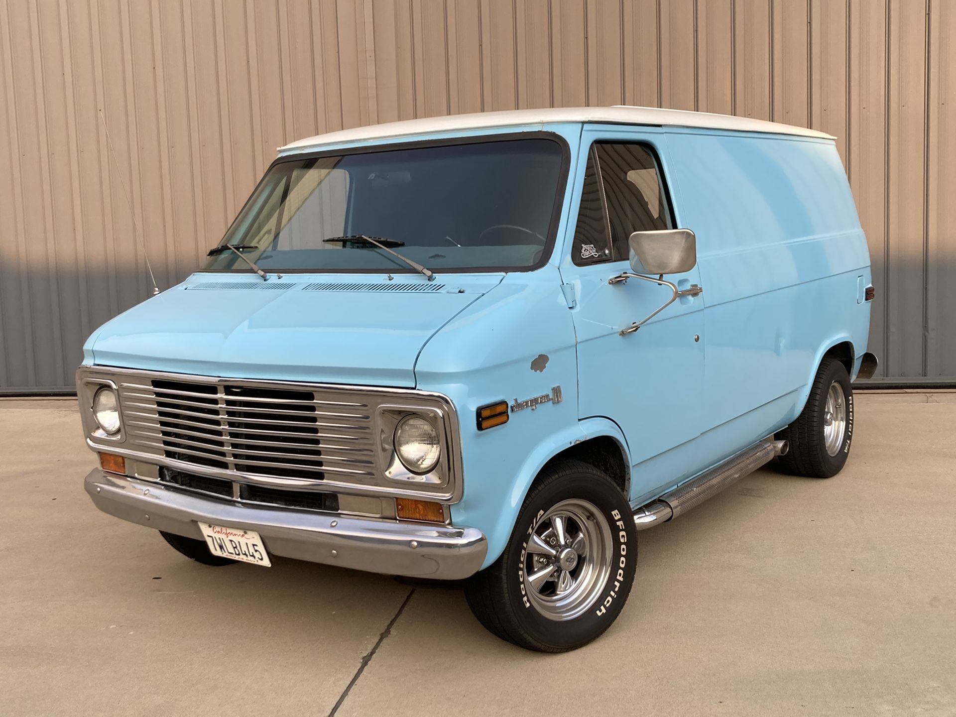 1975 Chevy G10 Shorty V8 Van for Sale in Long Beach, CA - OfferUp