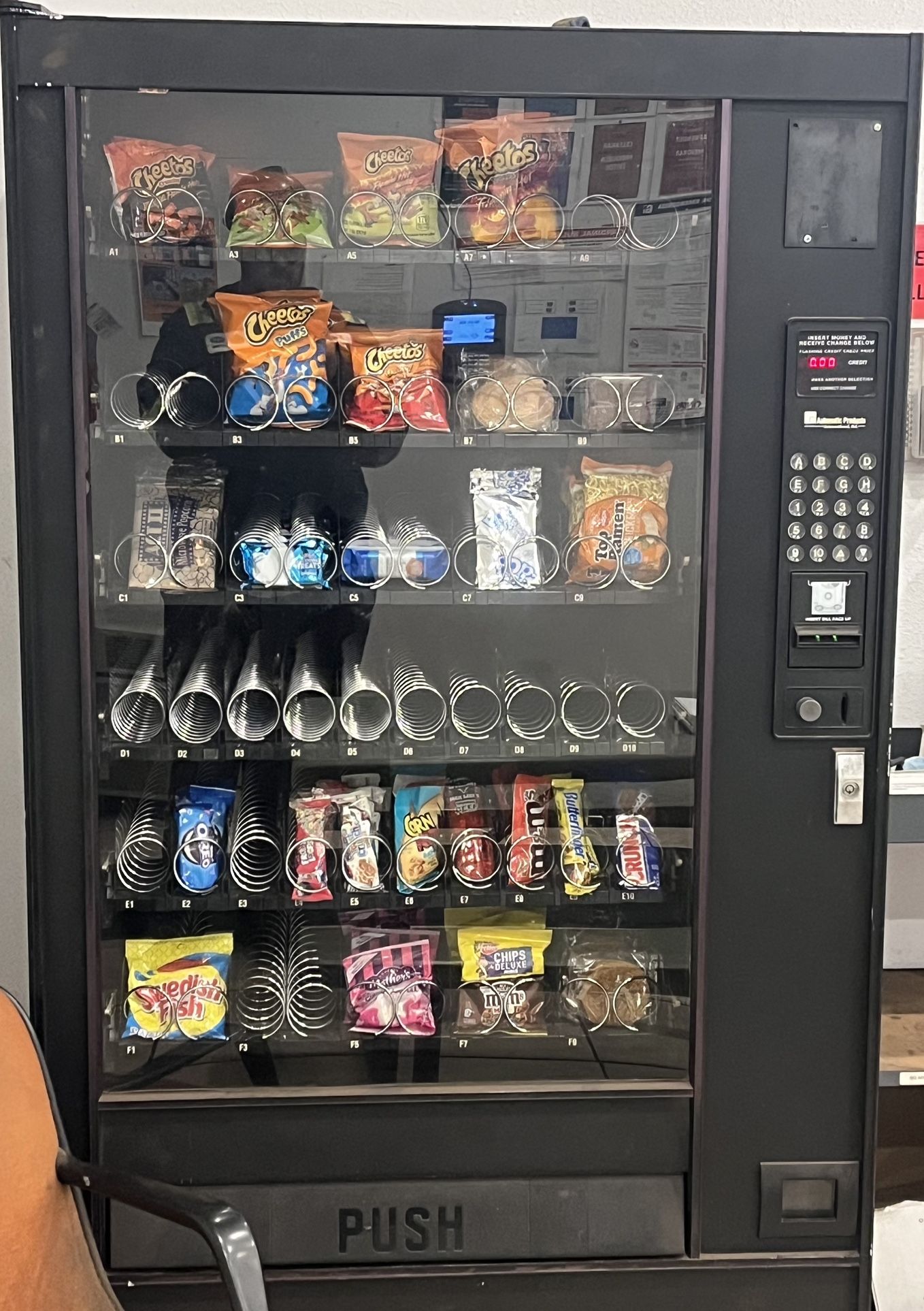Snack And Soda Vending Machine. for Sale in Salem, OR - OfferUp