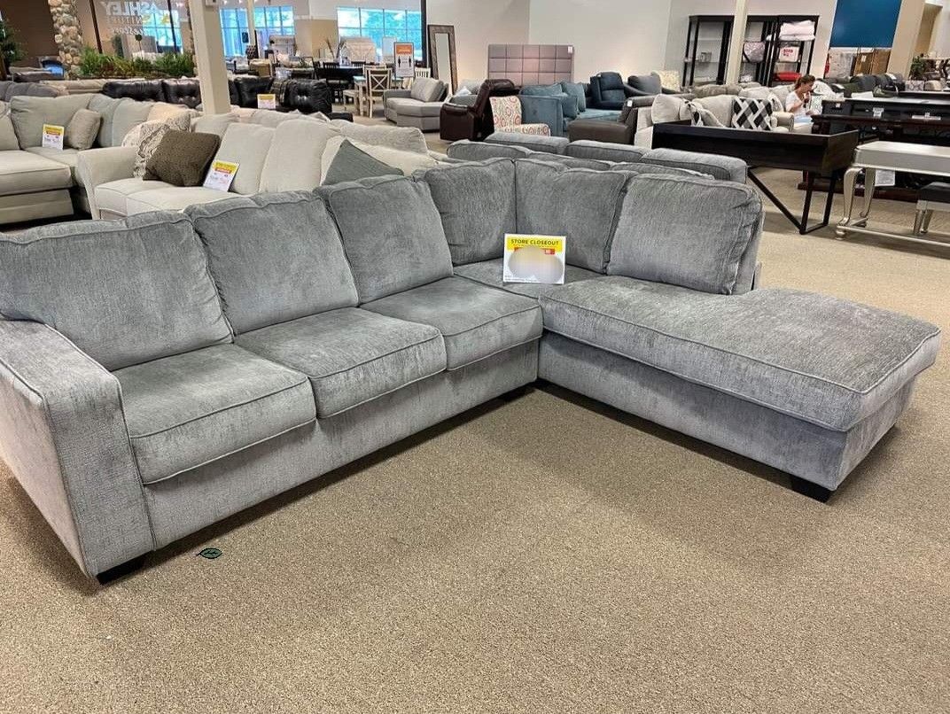 Altari Alloy Sectional for Sale in Mclean, VA - OfferUp