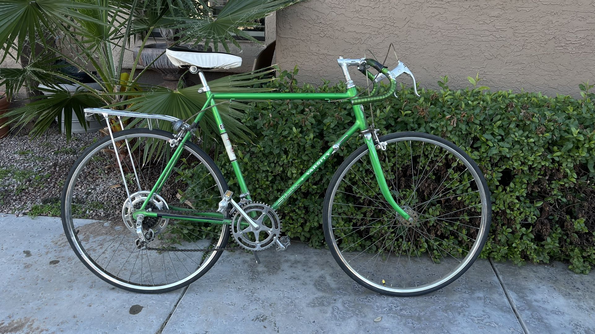 Schwinn Varsity Cruiser 10 Speed 27” for Sale in Gilbert, AZ - OfferUp
