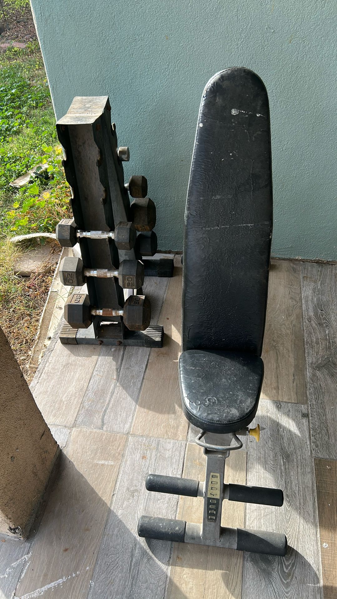 Bench + Dumbells for Sale in Phoenix, AZ - OfferUp