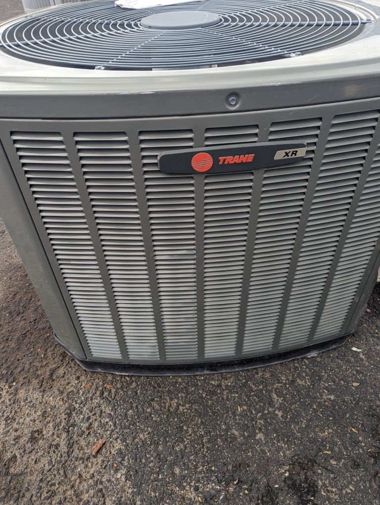 2017 Trane 3.5 ton AC Condenser Heat Pump R410a for Sale in Tempe, AZ ...