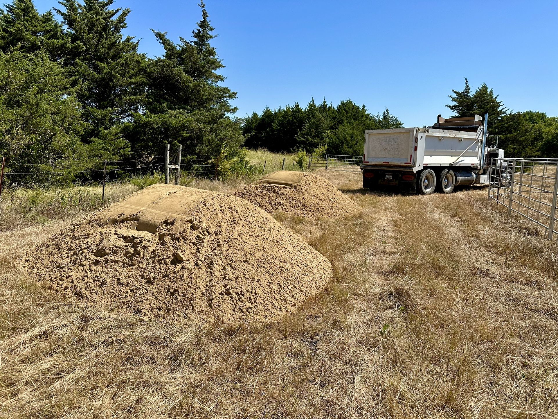 Topsoil, Fill Dirt, Select Fill, Sand, Sandy Loam for Sale in Dallas ...