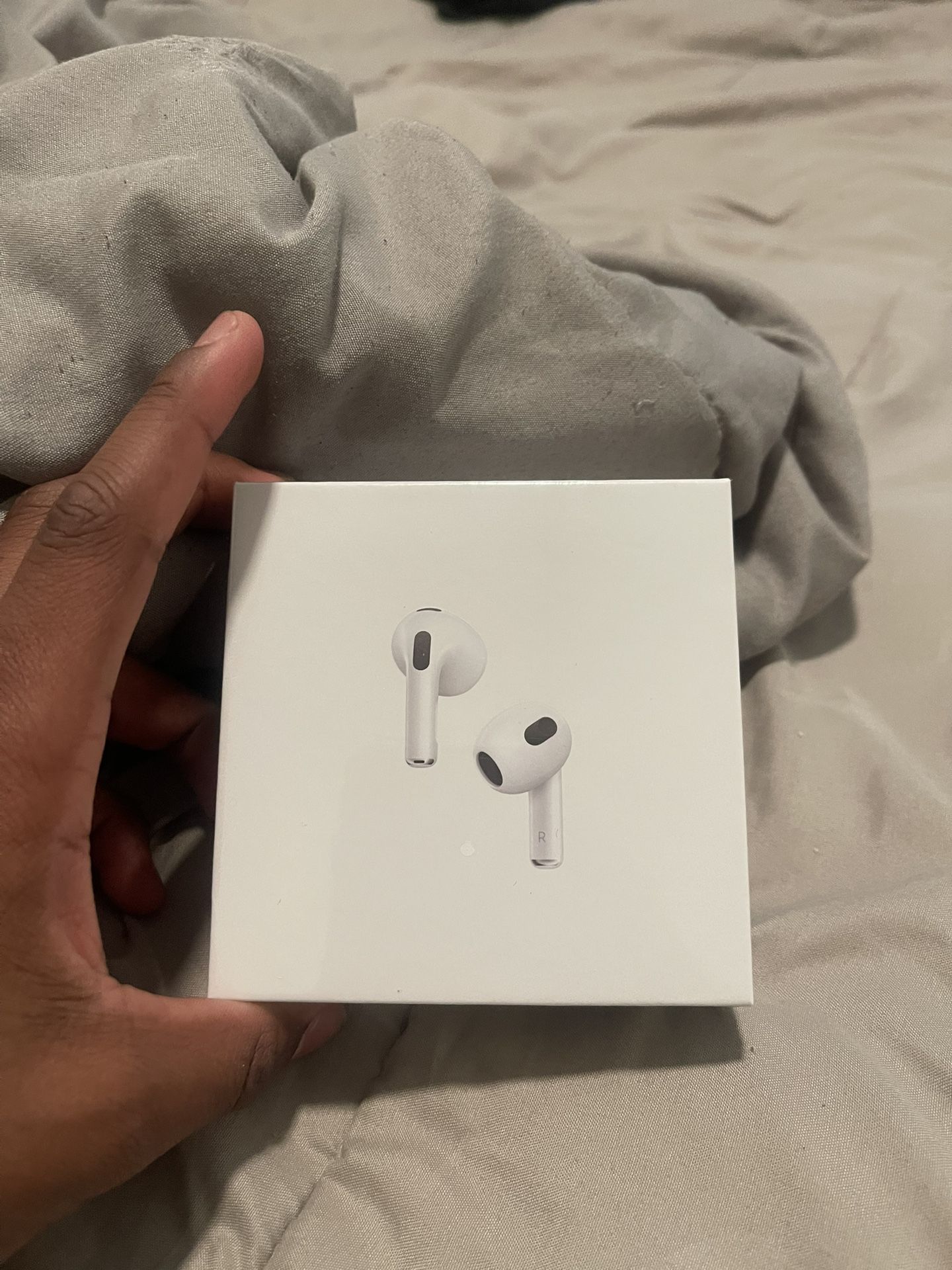 AirPod 3rd Gen With Charging Case for Sale in Austin, TX - OfferUp