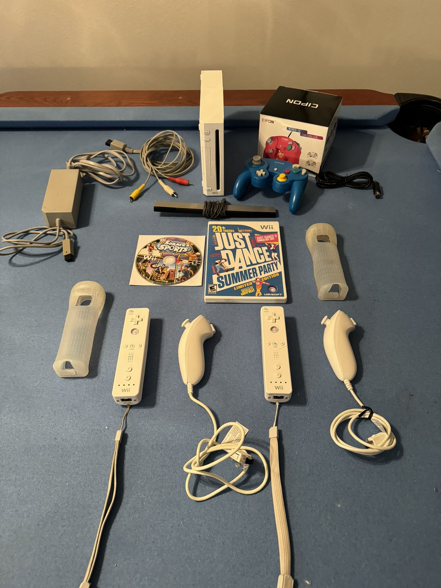 Modded Nintendo Wii with Over 6,000 Games Gameboy, NES, SNES, Sega ...