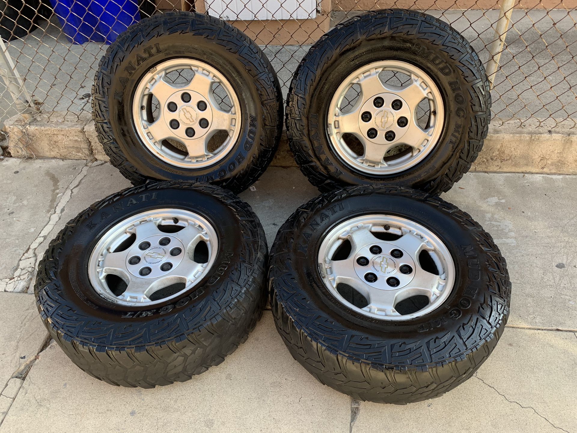 16 inch Chevy Silverado wheels and tires for Sale in San Diego, CA ...
