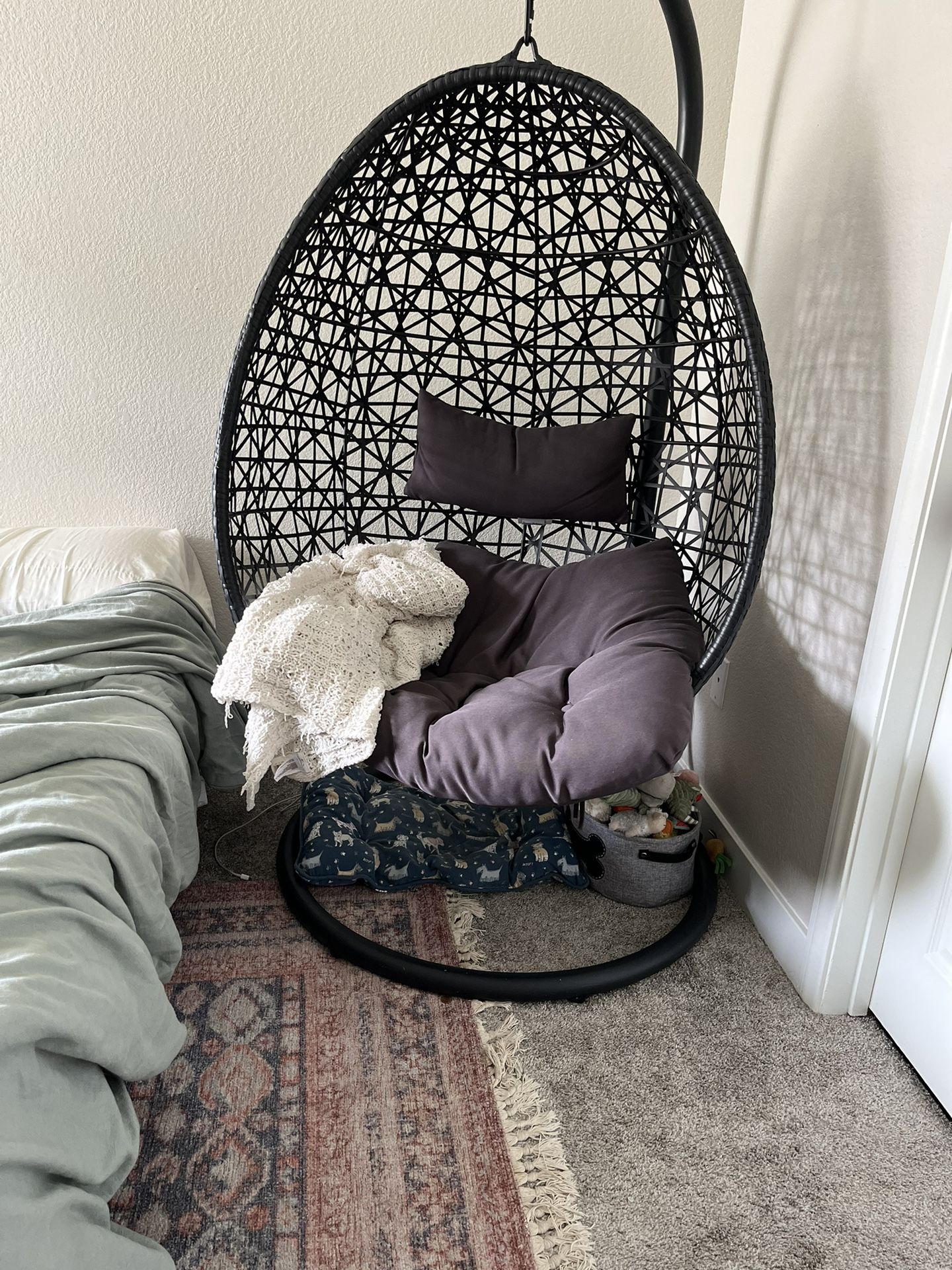 Large Round/ “egg” Chair + Cute Dog Bed for Sale in Las Vegas, NV - OfferUp