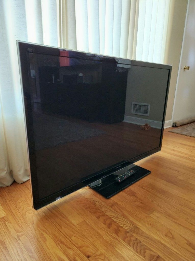 Panasonic 55" Smart VIERA Class 3D Plasma HDTV for Sale in Oak Lawn, IL ...